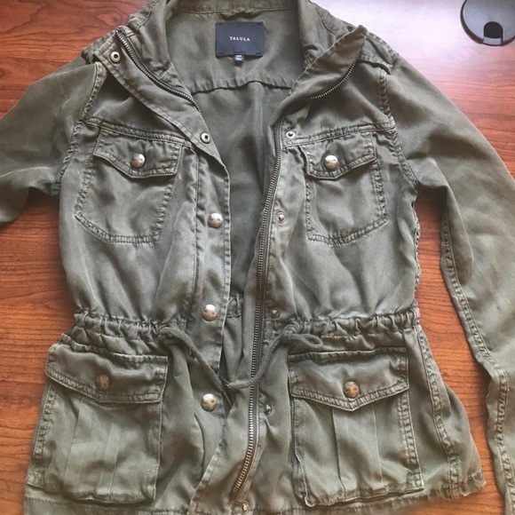 Talula | Jackets & Coats | Aritzia Talula Anorak Jacket Olive Green ...